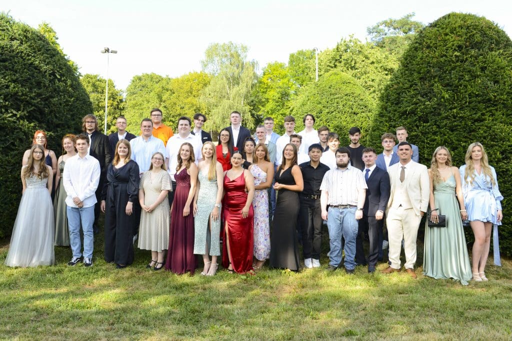 Festliche Abschlussfeier für Absolvent*innen der Höheren Berufsfachschule